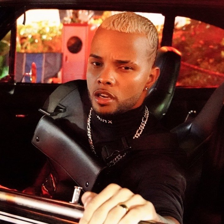 Atração do Prêmio Multishow, MC Zaac comemora poder do funk ...