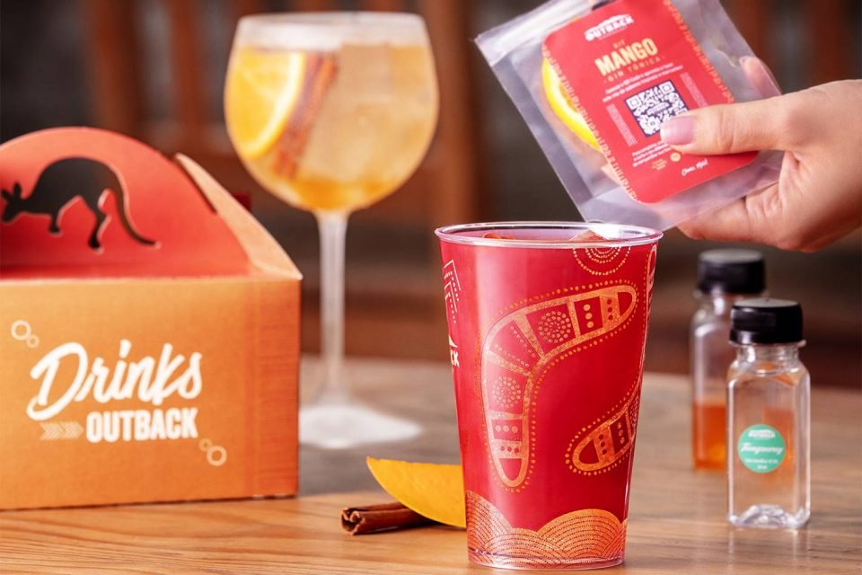 Happy hour diferente: Outback lança kit de drinques para montar em casa ...
