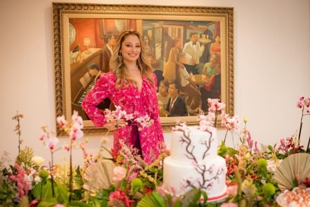 Carol Kalil comemora aniversário com amigos íntimos em jantar japonês ...