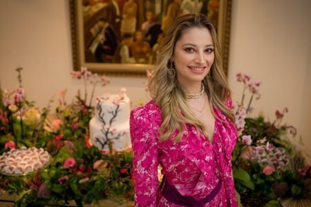 Carol Kalil comemora aniversário com amigos íntimos em jantar japonês ...