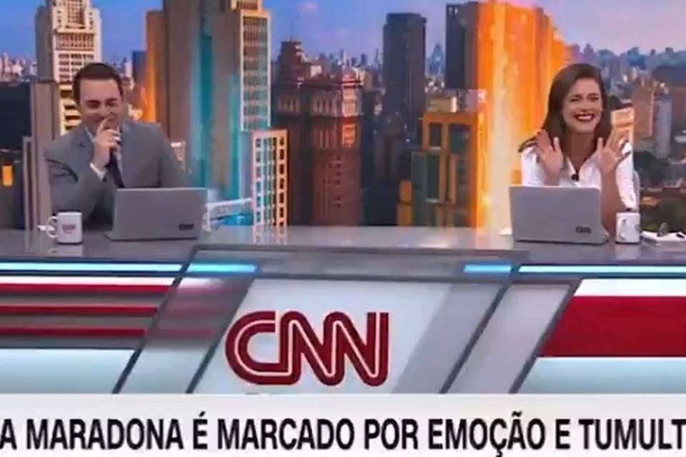 Apresentadores da CNN Brasil têm ataque de risos ao vivo durante jornal ...