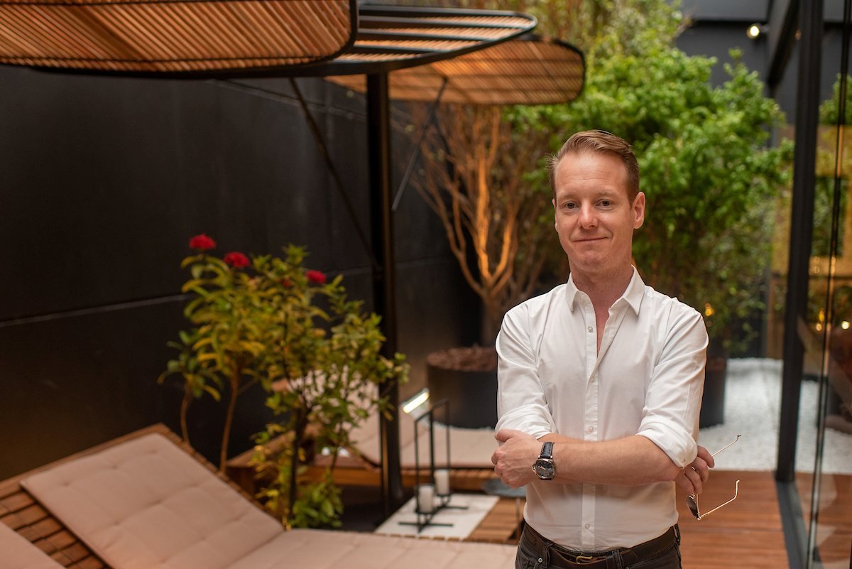 Ícone do design, Jader Almeida abre imenso showroom em loja no CasaPark ...