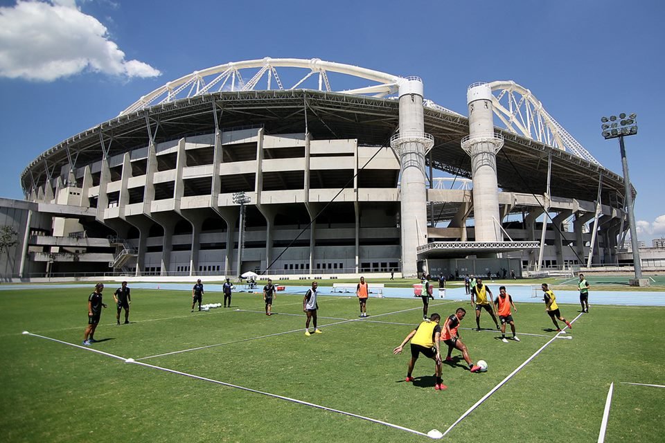 Engenhão e sede do Botafogo são pichados com ameaças: “Vai morrer ...