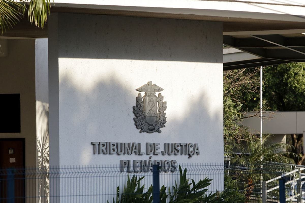 TJMT prevê gastos de R$ 12,4 milhões com motoristas | Metrópoles