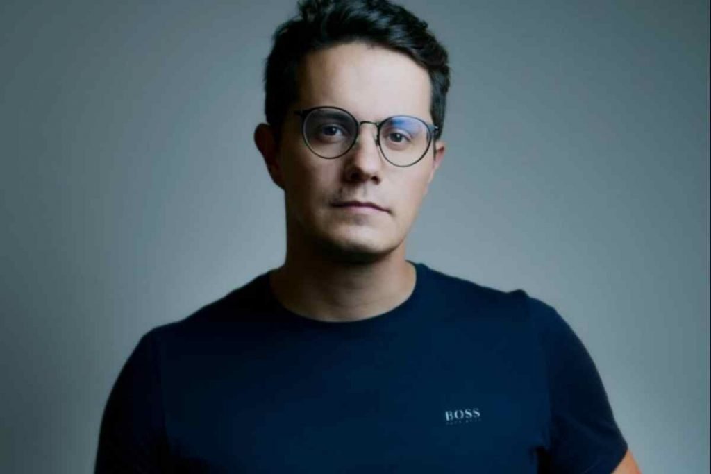 Deive Leonardo supera 30 mil inscritos em sete horas para A Resposta ...