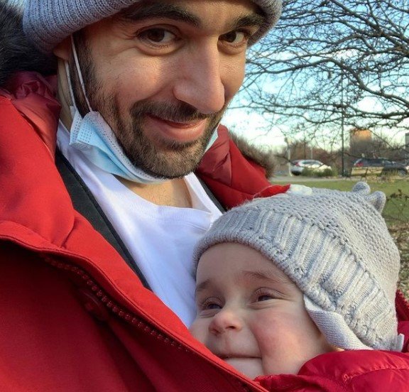 Jornalista da CNN anuncia morte da filha de 9 meses após câncer raro ...