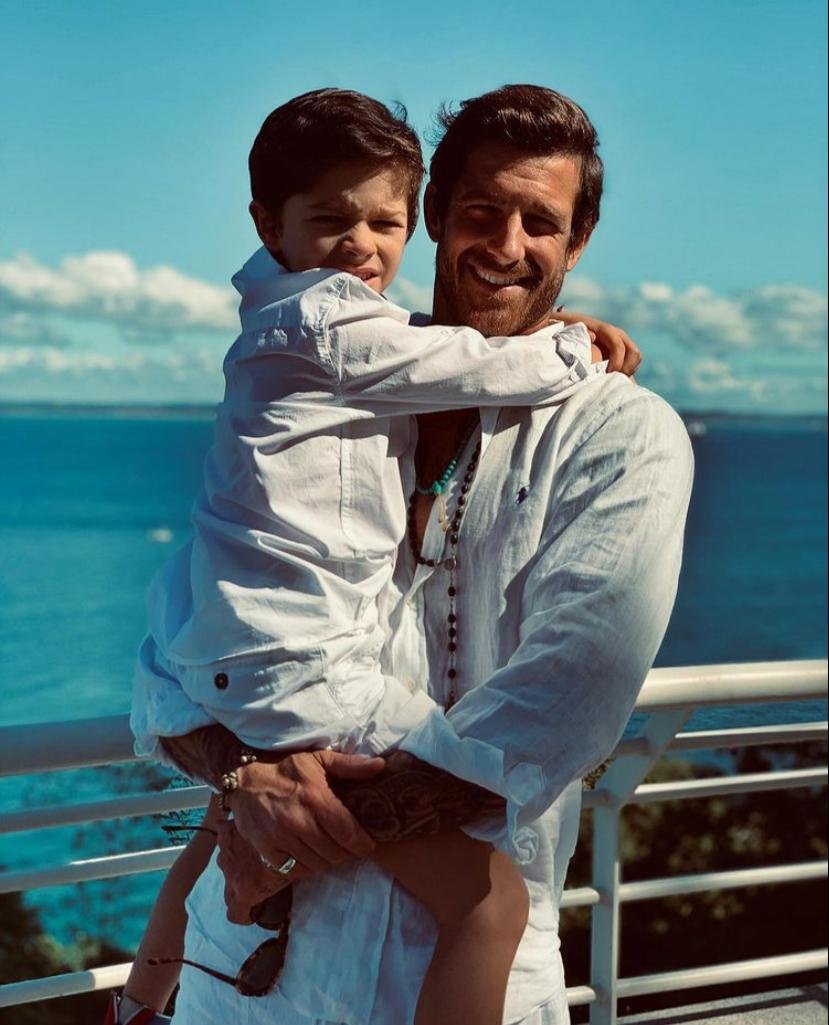 Saiba quem é o empresário e modelo Leandro D’lucca, novo namorado de Cleo | Metrópoles