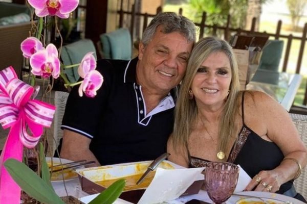 Alberto Fraga é vacinado e lembra de esposa na UTI: “Deus, salve-a ...