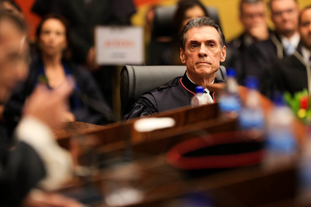 Rumo à aposentadoria, desembargador do TJDFT Mario Machado se despede ...