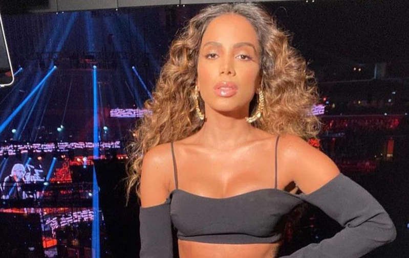 Anitta quase mostra demais ao rebolar com biquíni ousado. Veja vídeo | Metrópoles