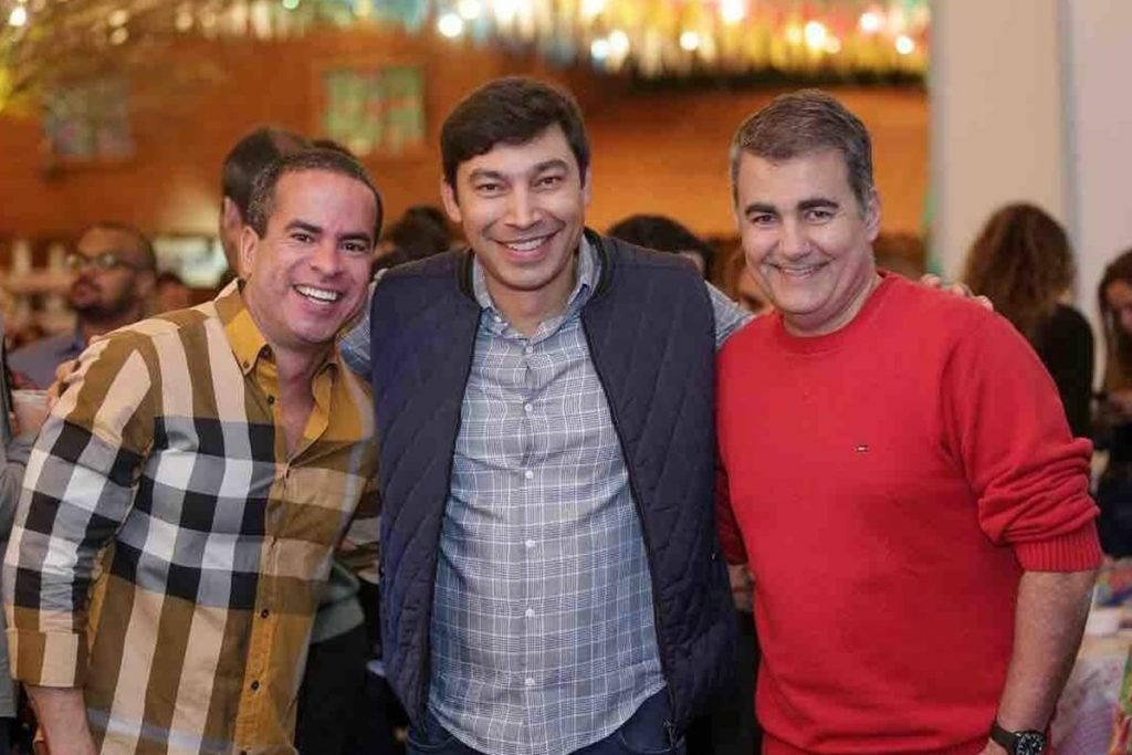Diretor da RecordTV, Luciano Ribeiro Neto festeja dupla comemoração ...