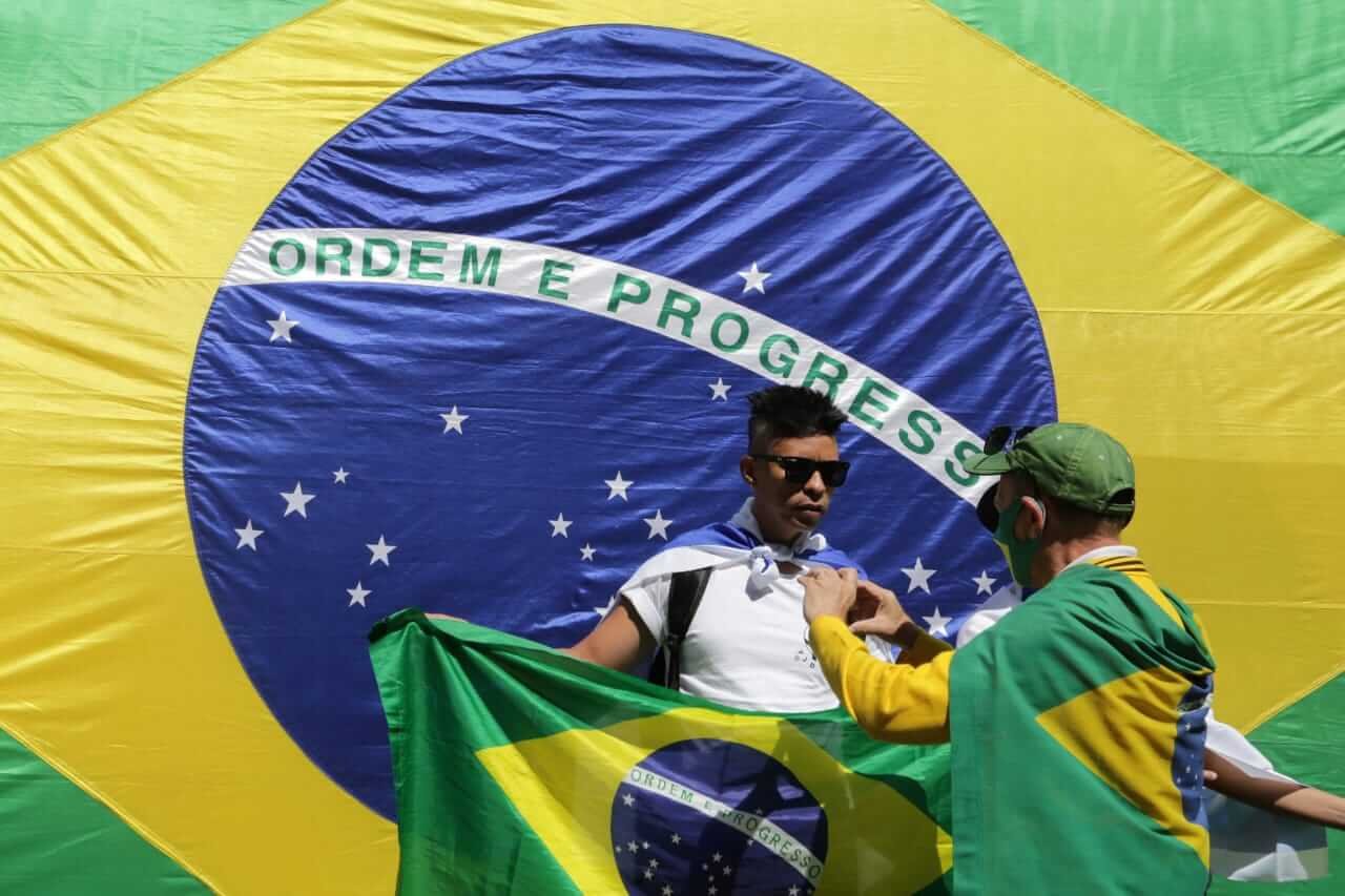 No Dia do Trabalhador, bolsonaristas se reúnem na Avenida Paulista ...