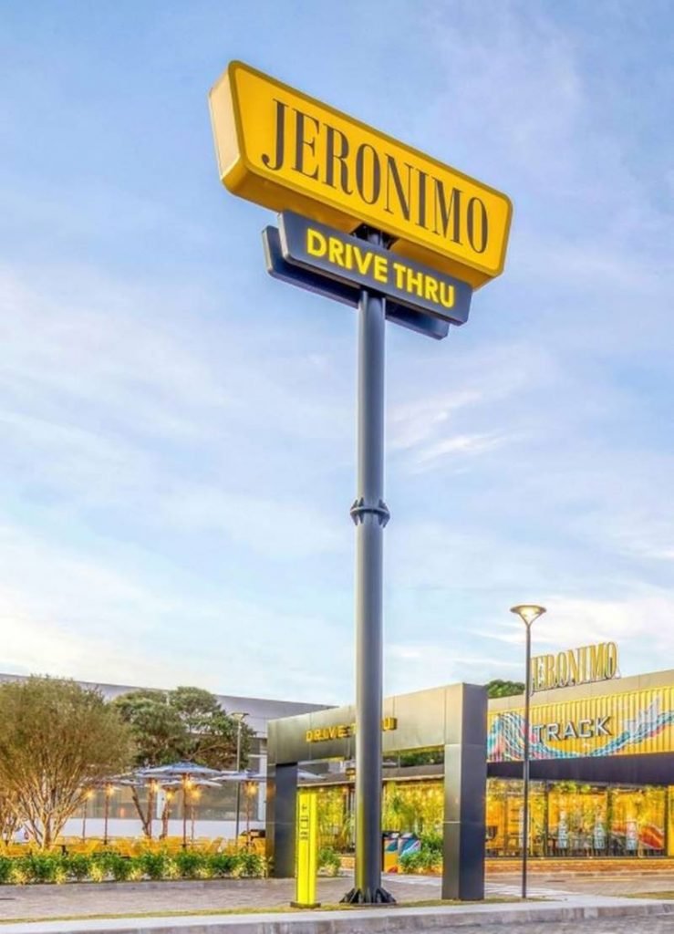 Jeronimo Track abre as portas no Lago Norte com drive-thru | Metrópoles