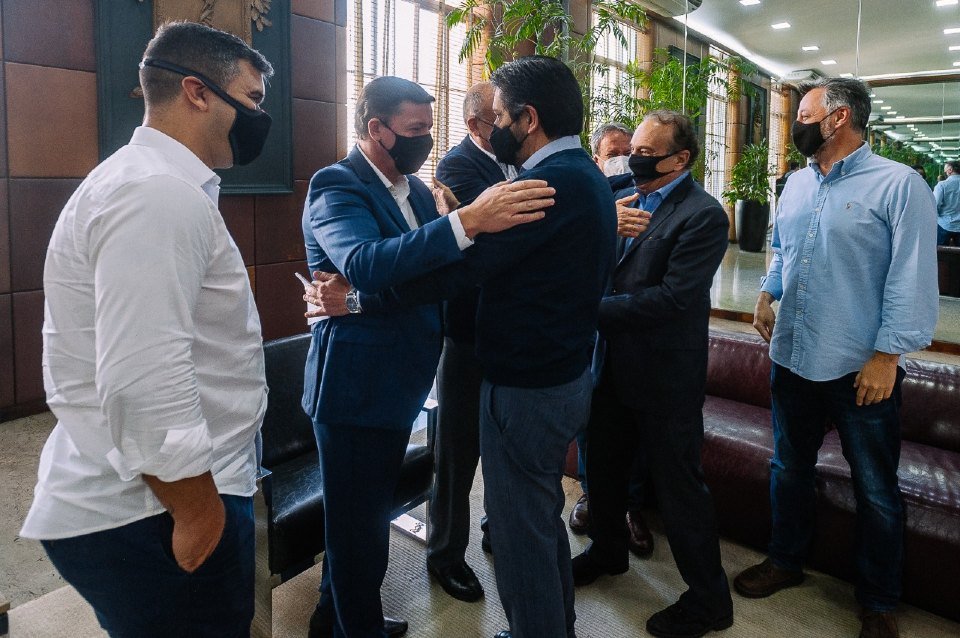 Ricardo Nunes reúne-se com prefeitos da Grande SP para discutir Covid ...