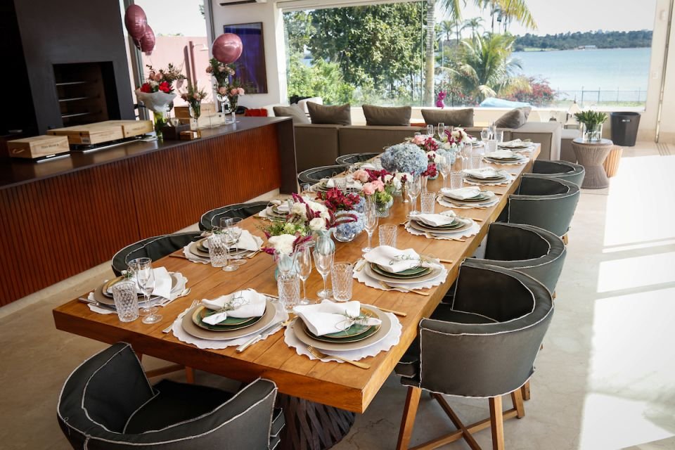 Sonia Lim, Mércia Crema e Dani Kniggendorf ganham festa de aniversário