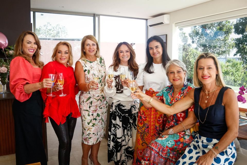 Sonia Lim, Mércia Crema e Dani Kniggendorf ganham festa de aniversário