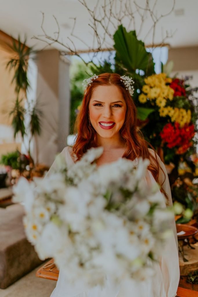 Júlia Zardo e Gustavo Emediato dizem “sim” em cerimônia religiosa ...