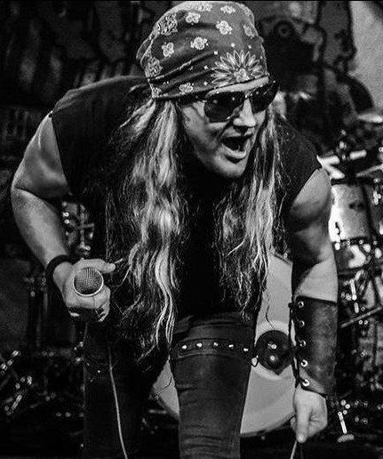 Morre Johnny Solinger, ex-vocalista do Skid Row, aos 55 anos | Metrópoles