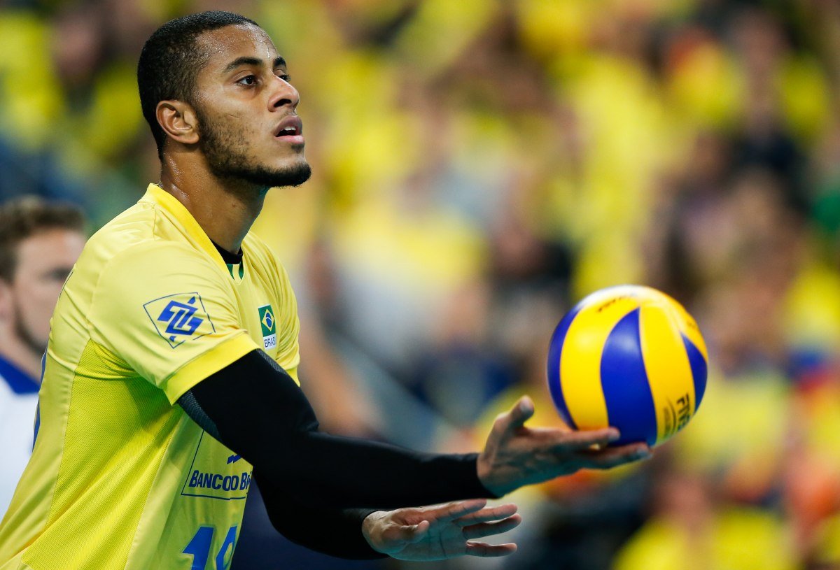 Com “estágio” em Londres e ouro no Rio, Lucarelli vira referência ...