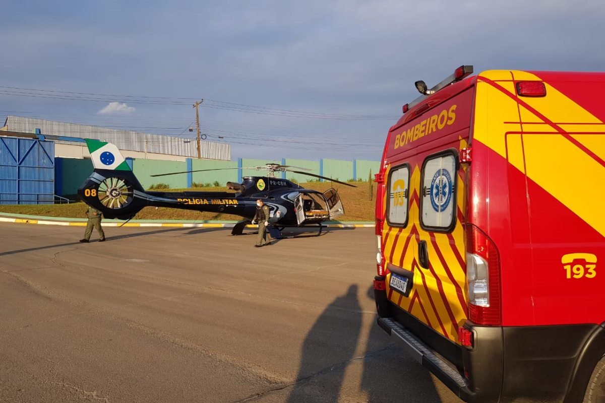 PR: mulher corre para pegar ônibus, é atropelada pelo coletivo e morre ... PR: mulher corre para pegar ônibus, é atropelada pelo coletivo e morre ...