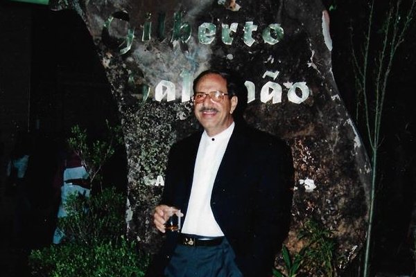 Cheio de energia, empresário pioneiro Gilberto Salomão celebra 90 anos ...