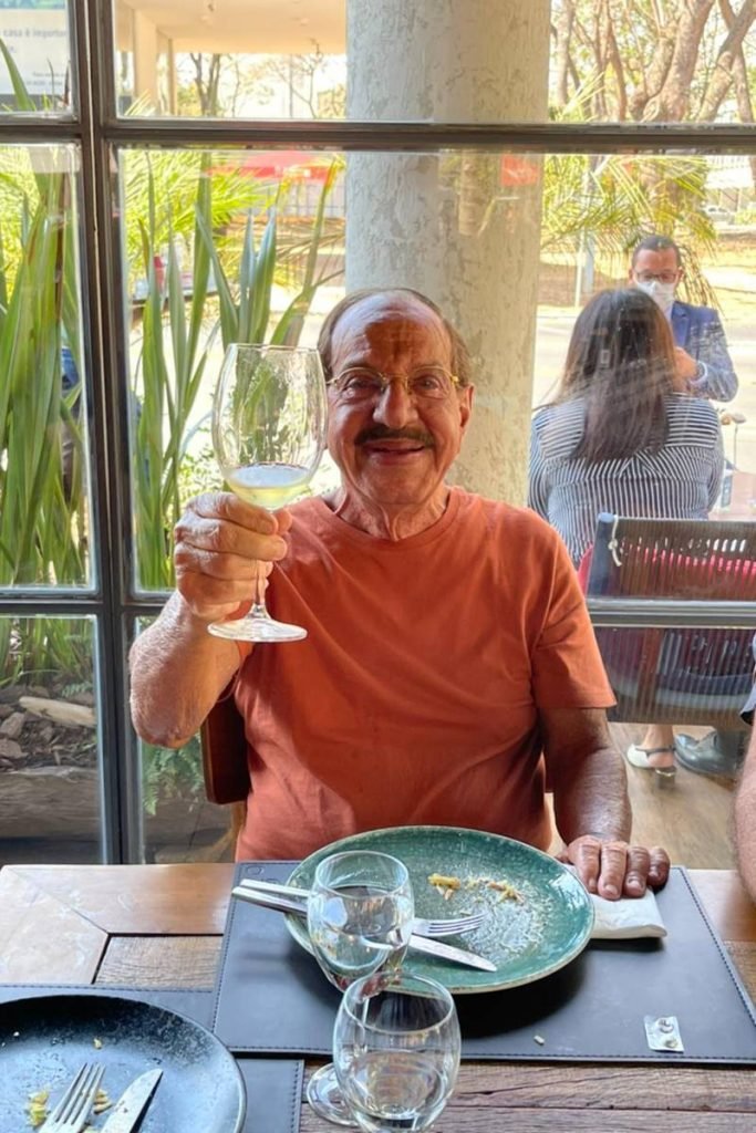 Cheio de energia, empresário pioneiro Gilberto Salomão celebra 90 anos ...