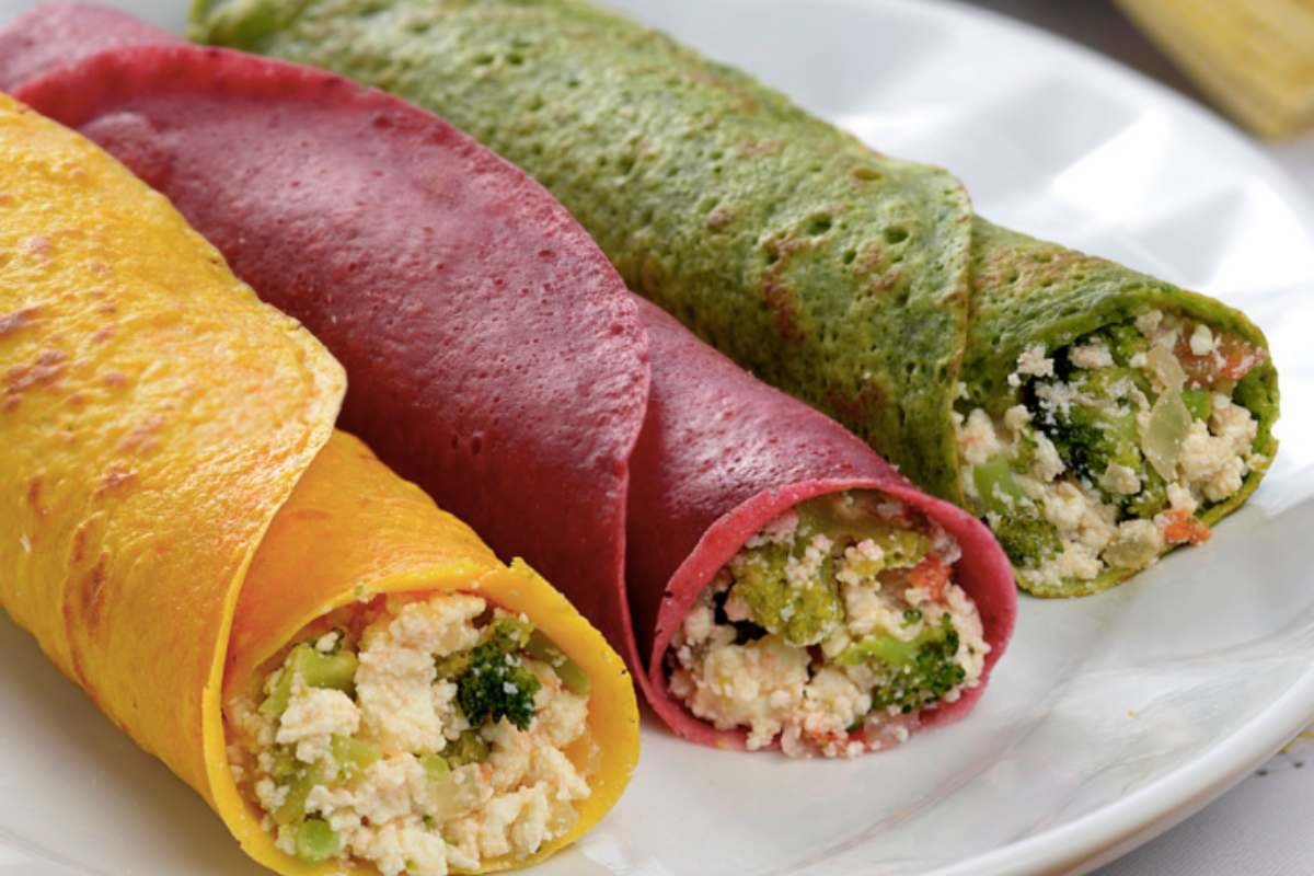 Que delícia! Prepare panquecas recheadas coloridas para o almoço ...