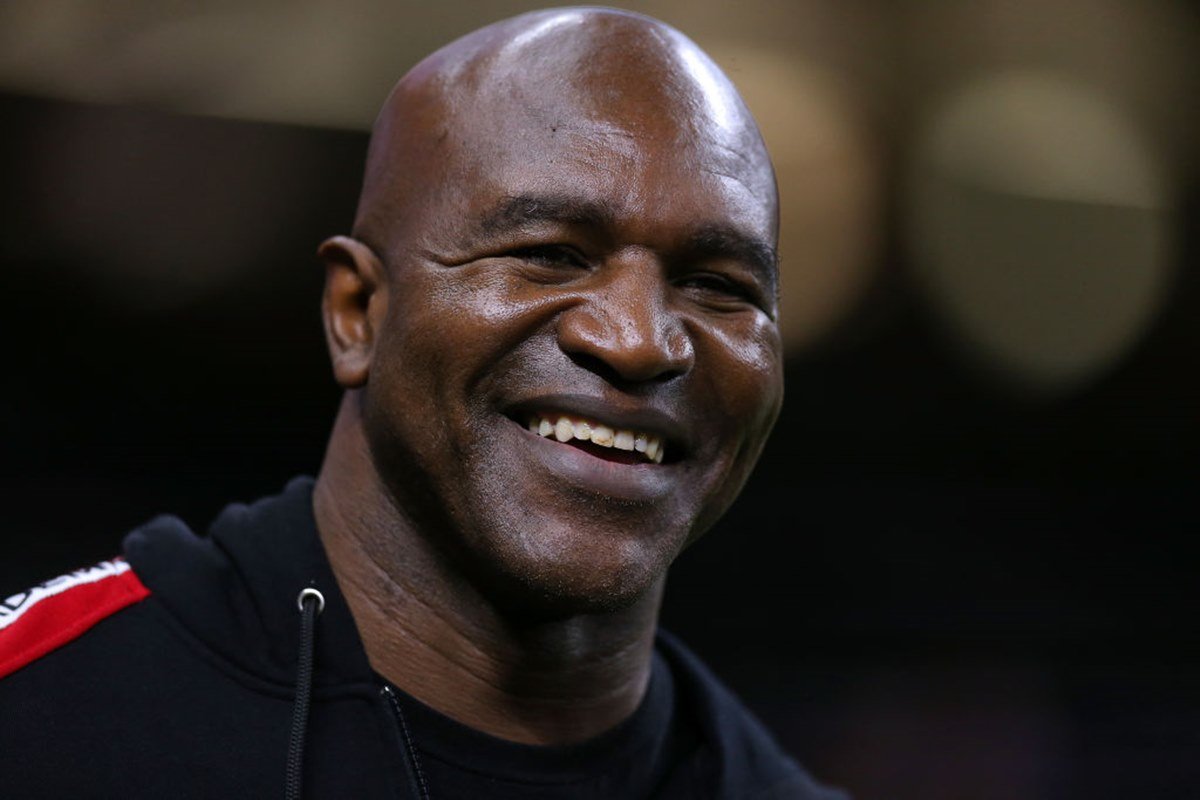 De La Hoya testa positivo para Covid e Holyfield deve encarar Belfort ...