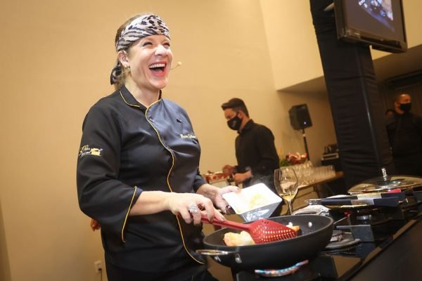 Uma Noite de Chef! Aprenda a cozinhar com a expert Renata La Porta ...