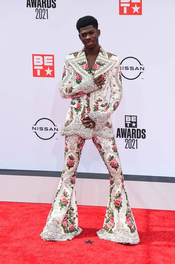 Lil Nas X: 35 looks para entender o estilo extravagante do rapper ...