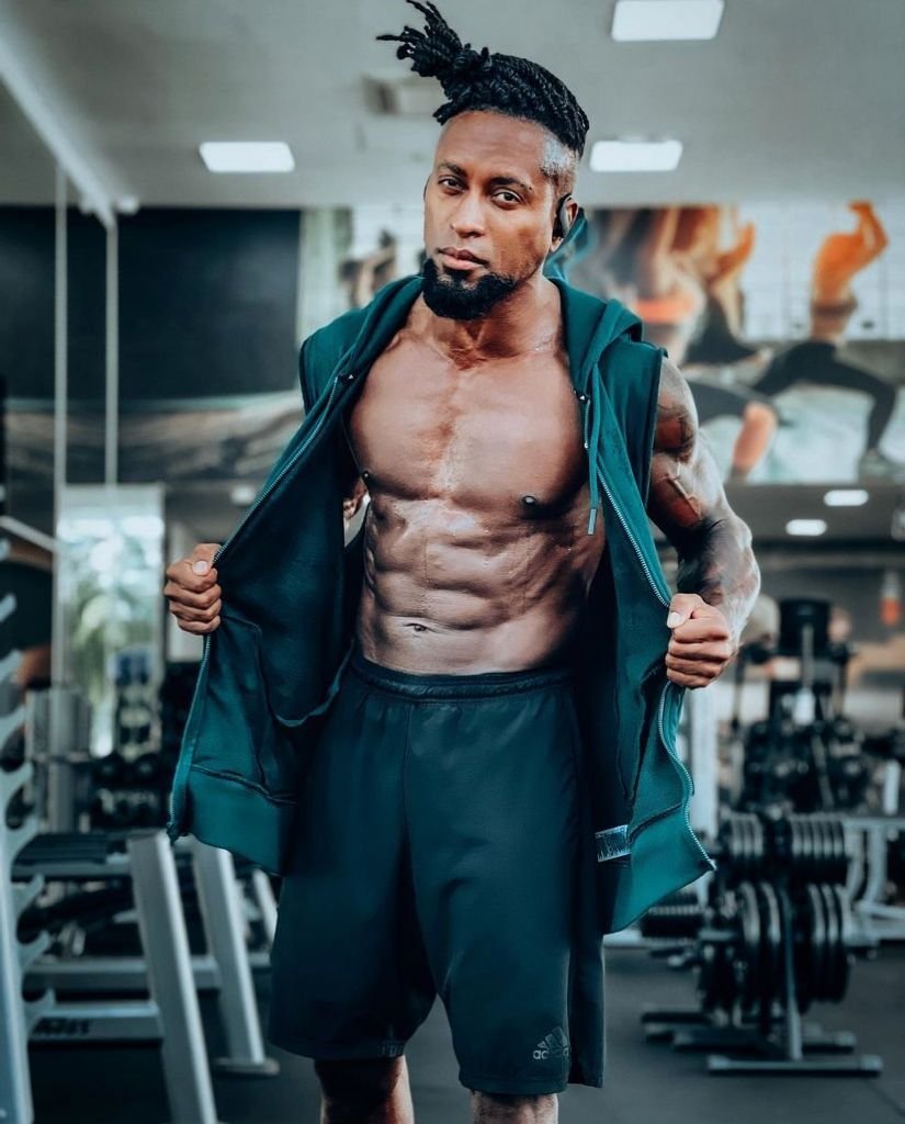 Aos 47 anos, Zé Roberto critica “gordinhos” do futebol: “Tanquinho de ...