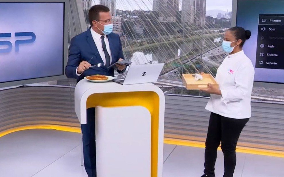 Rodrigo Bocardi recebe “frango delivery” de Ana Maria Braga ao vivo ... Rodrigo Bocardi recebe “frango delivery” de Ana Maria Braga ao vivo ...