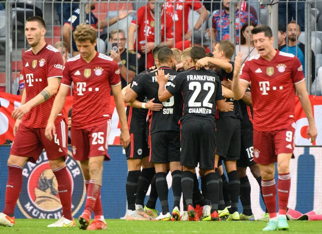 Frankfurt faz história com virada sobre o líder Bayern, em Munique ...