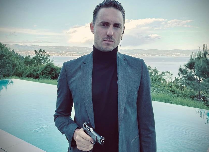 Ator francês vai ser par romântico de Marina Ruy Barbosa em nova série ...