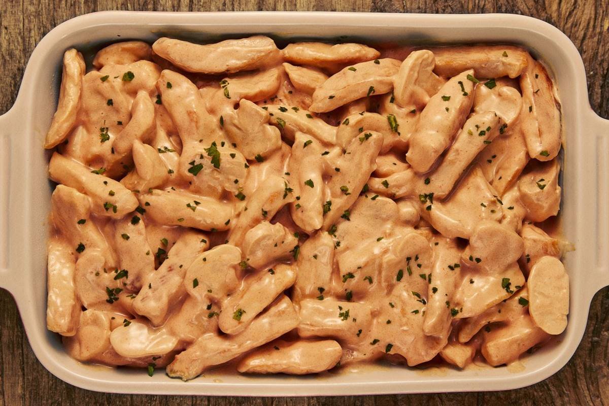 Estrogonofe de frango: receita cremosa é fácil e fica pronta ...