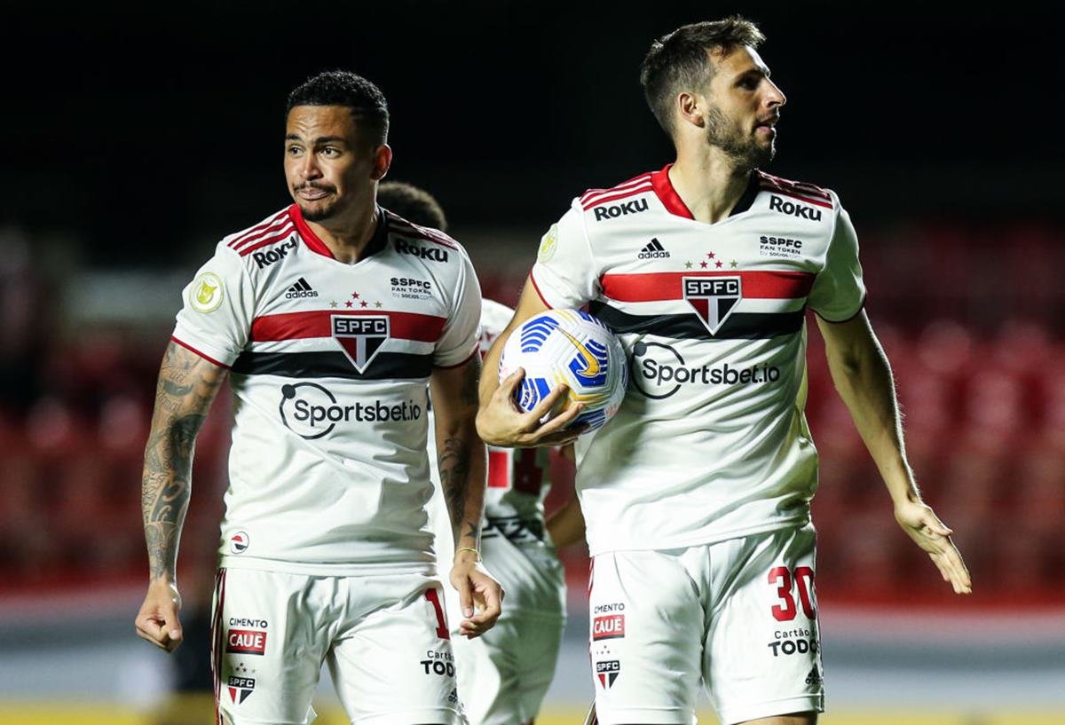 No retorno de Rogério Ceni, São Paulo empata com o Ceará em casa ...