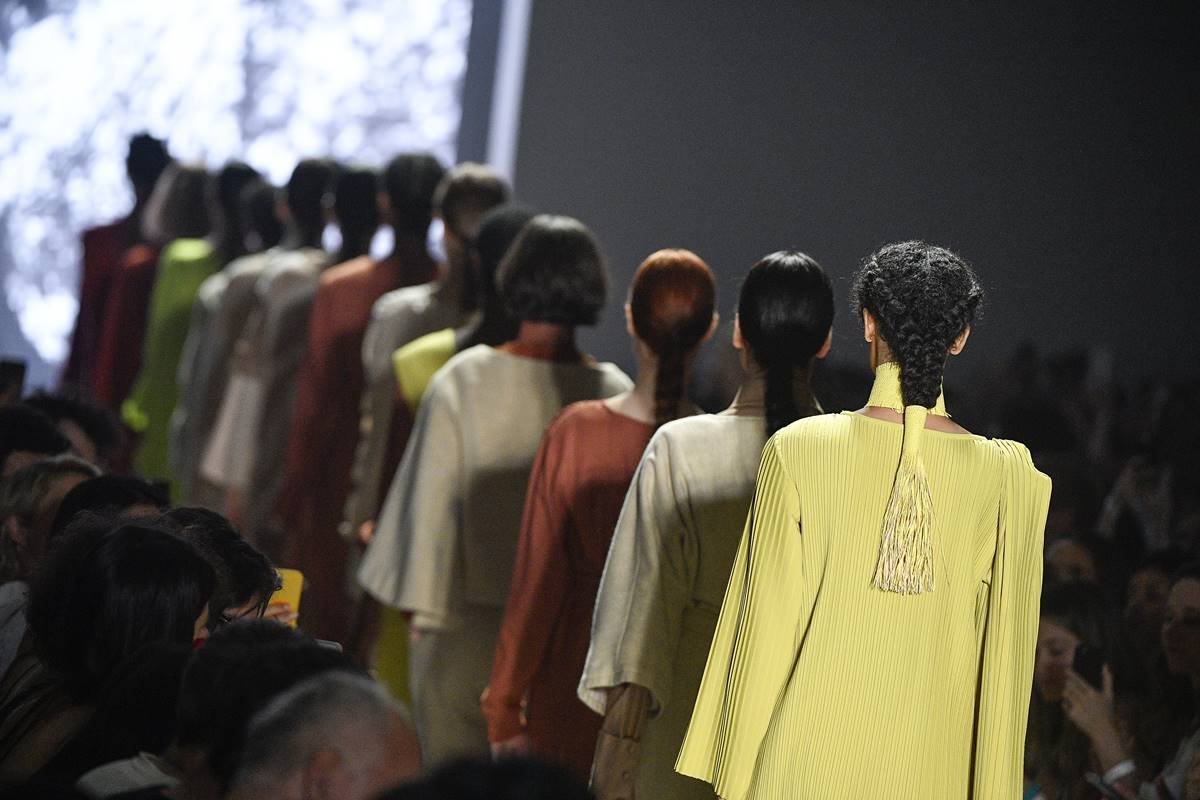 Após dois anos, São Paulo Fashion Week retoma os desfiles presenciais ...