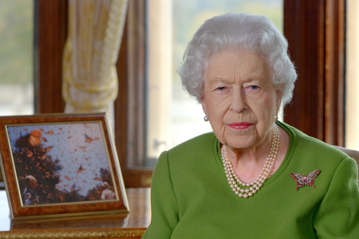 Rainha sente-se renovada e volta para castelo após problemas de saúde ...