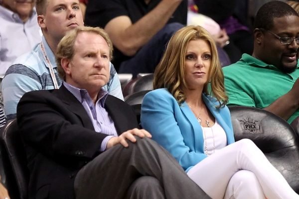 Ex-funcionários dos Suns recebem “ameaças” de esposa de Robert Sarver ...