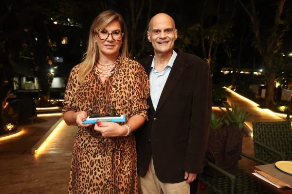 Ana Paula Hoff celebra aniversário em surpresa feita pela AMA Brasília ...