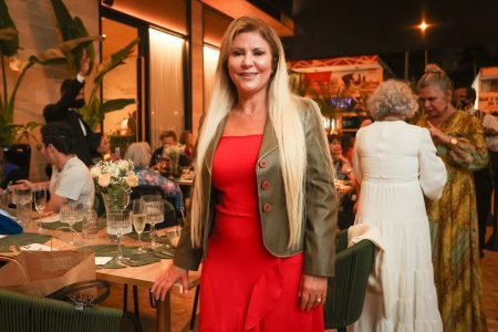 Ana Paula Hoff celebra aniversário em surpresa feita pela AMA Brasília ...