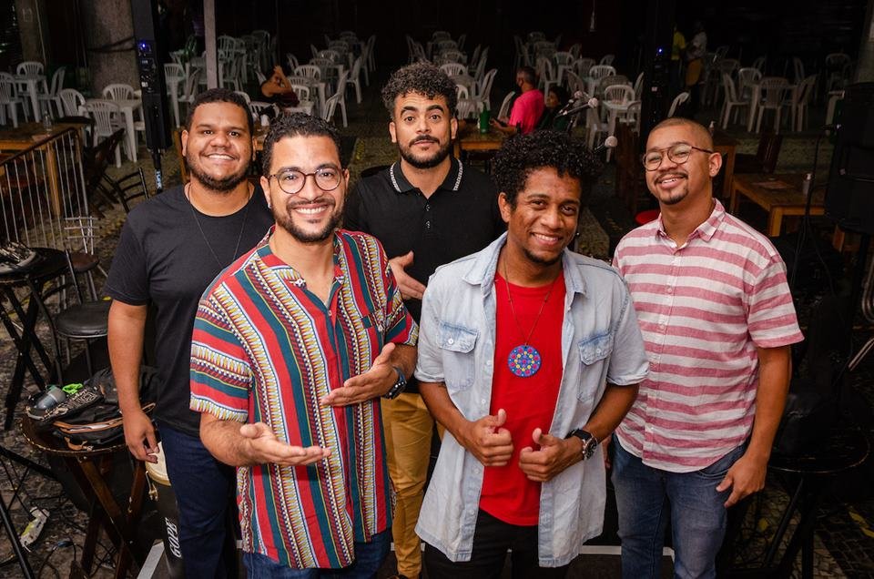 Nova geração do samba renova repertório para fidelizar público jovem ...