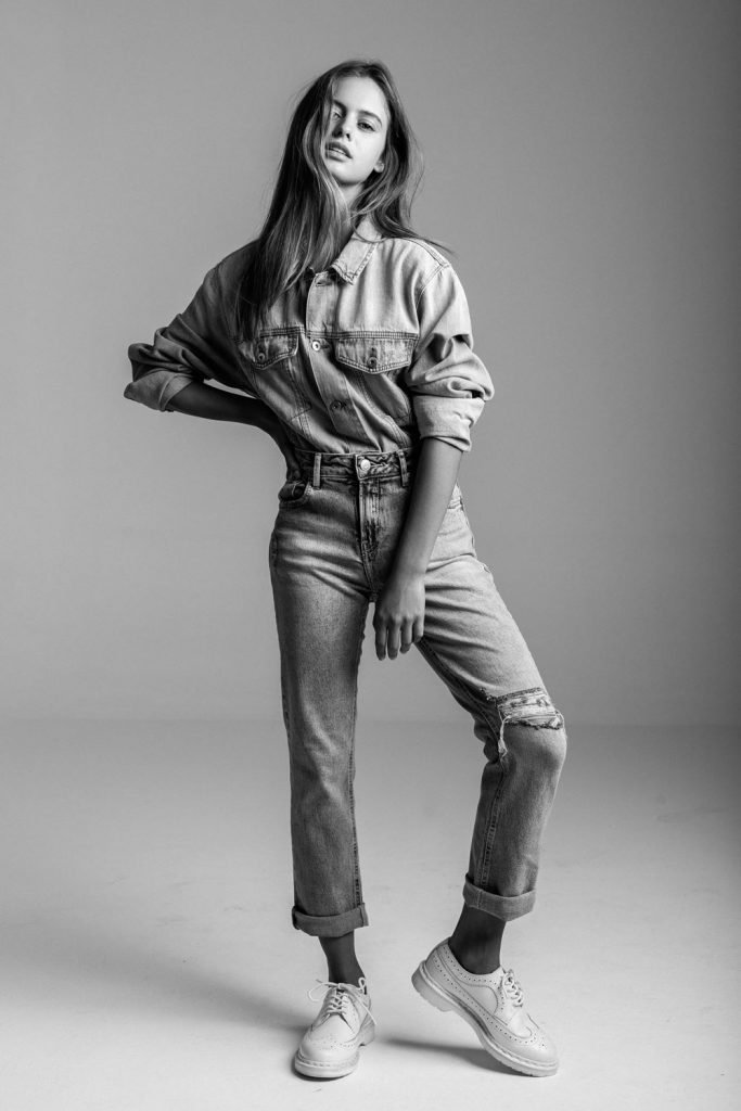 Atriz Sara Vidal, estreante na Globo, é comparada a Alinne Moraes ...