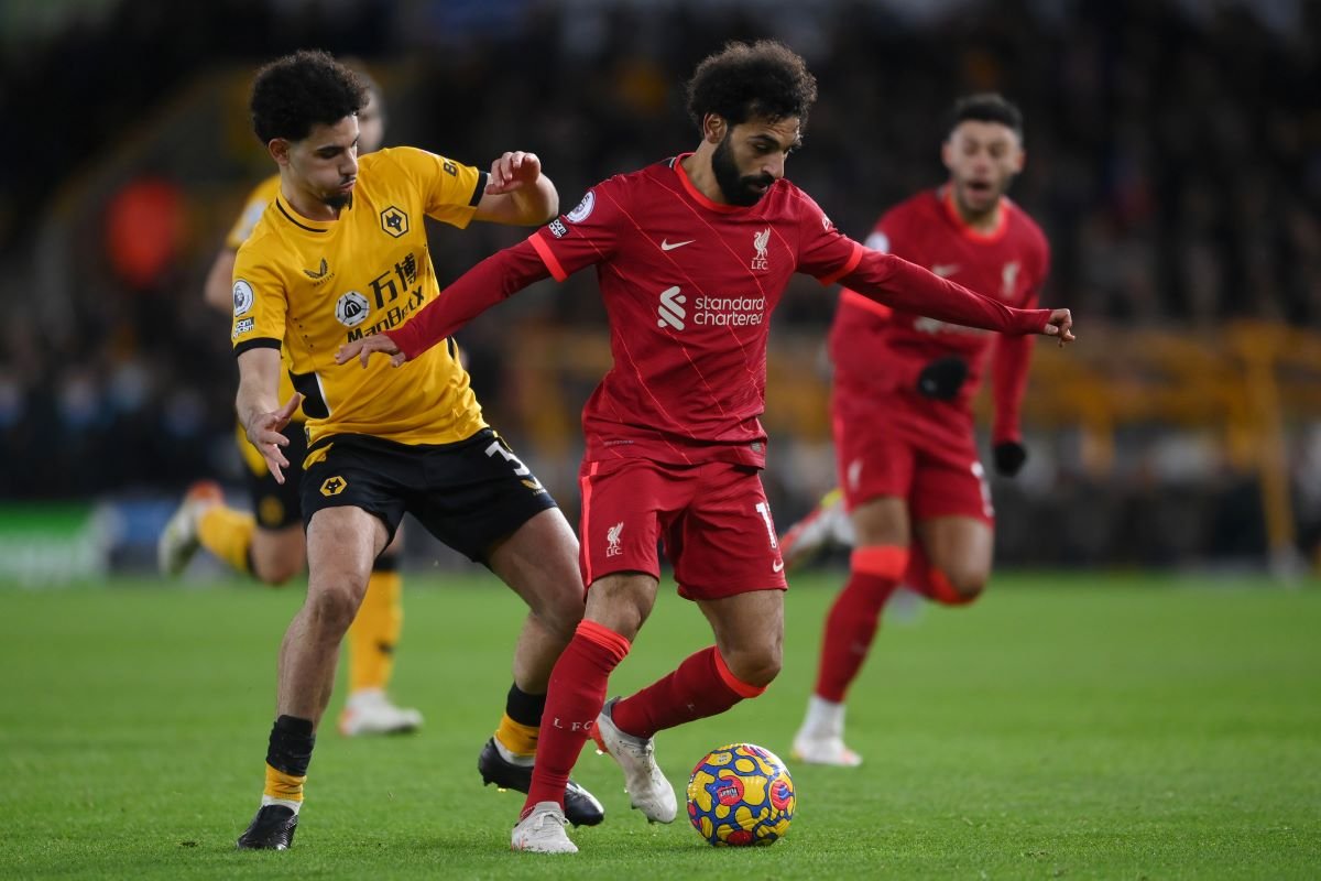 Liverpool marca nos acréscimos e passa o Chelsea na Premier League ...