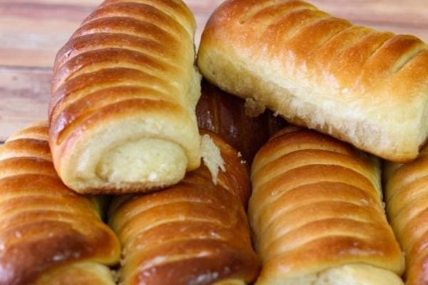 Faça a receita de pão-doce recheado que desmancha na boca | Metrópoles