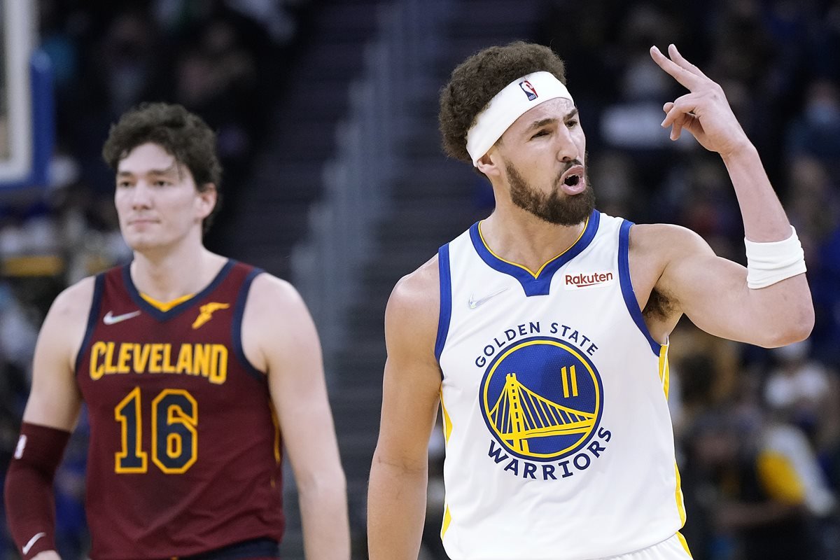 Golden State Warriors vence os Cavaliers em retorno de Klay Thompson ...