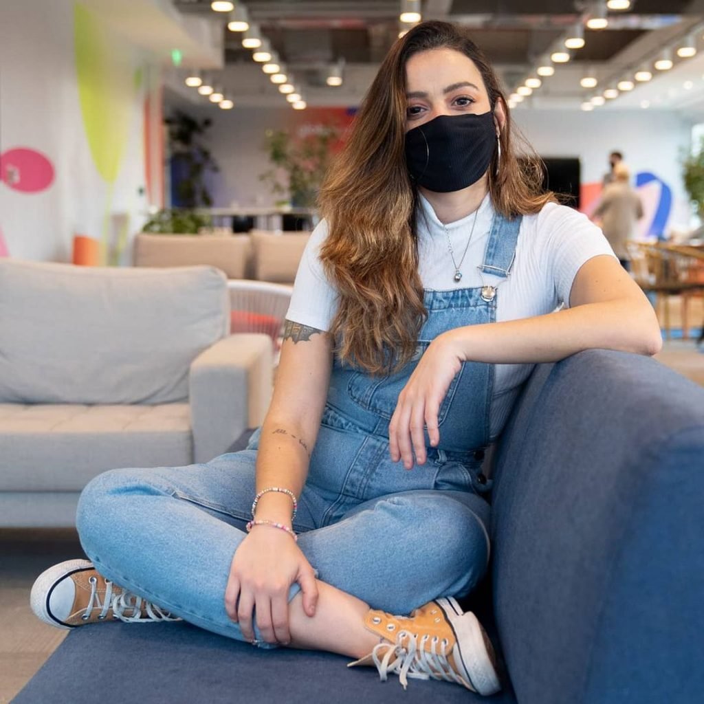 Carol Prado é atacada na web por fãs de Juliette após saia justa na TV ...