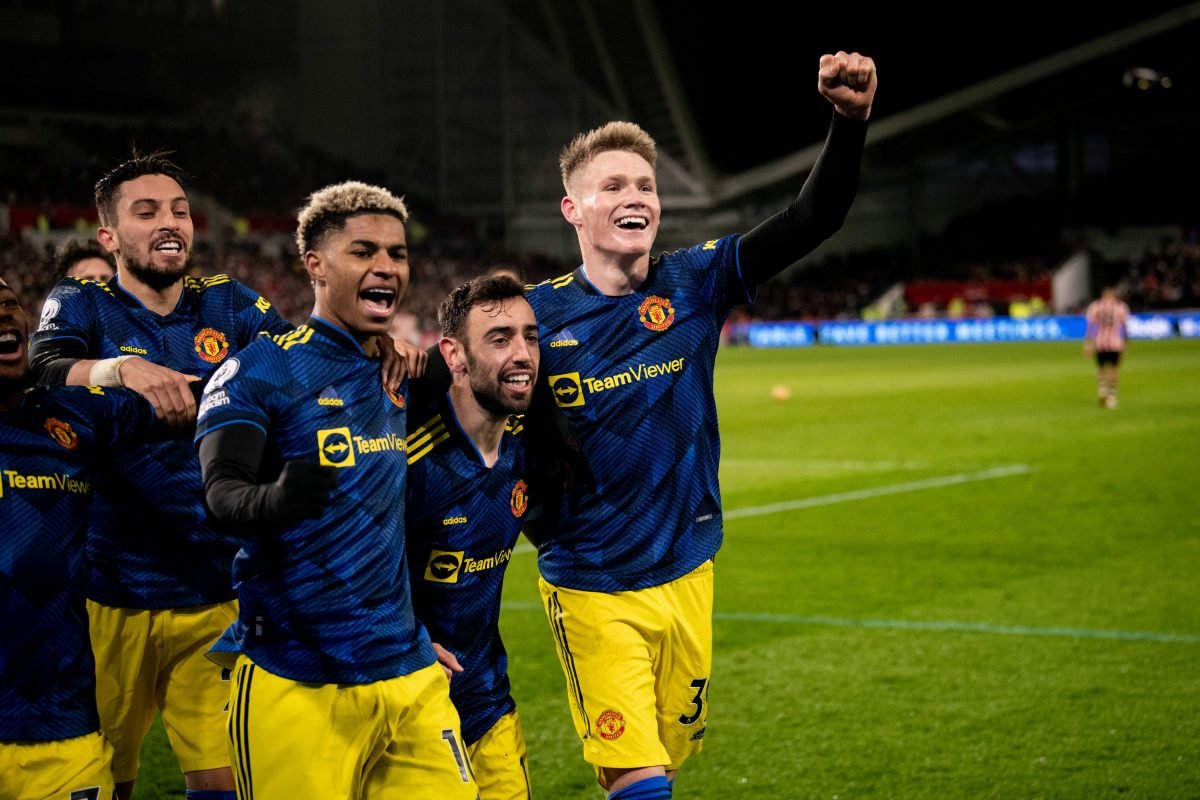 Manchester United oscila, mas vence fora e reage no Campeonato Inglês ...