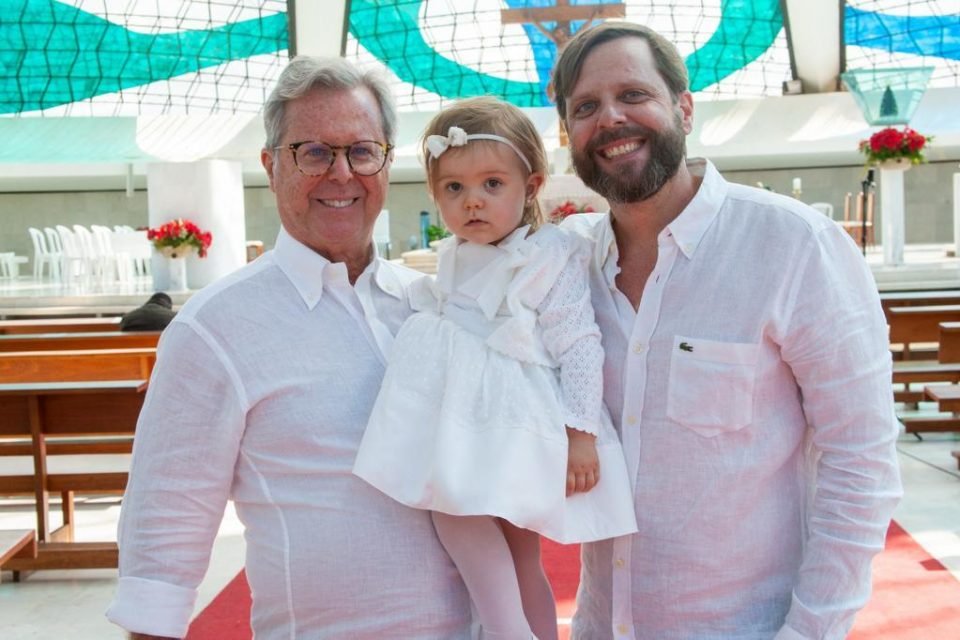 Donatella Ribeiro Caputo Bastos é batizada na Catedral de Brasília ...