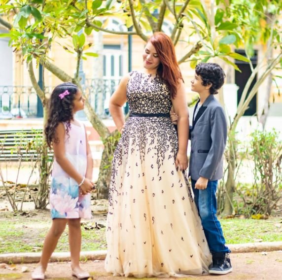 Cantora amazonense está internada há 400 dias após dar à luz com Covid ...